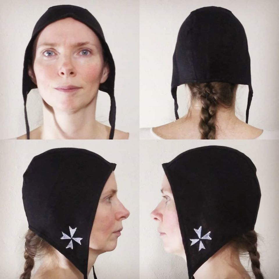 Medium linen coif/arming cap in black/white with crusader cross print ...