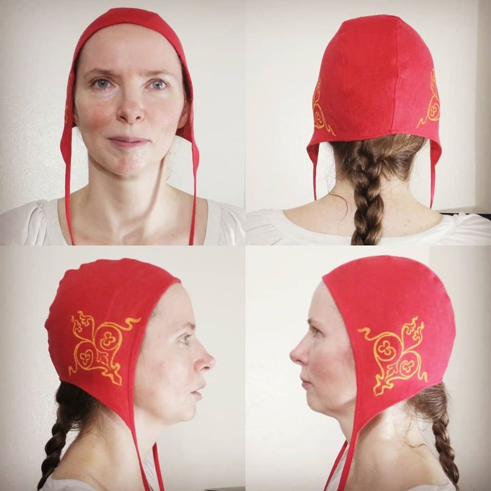 Small linen coif/arming cap in red/yellow with 12th century print ...