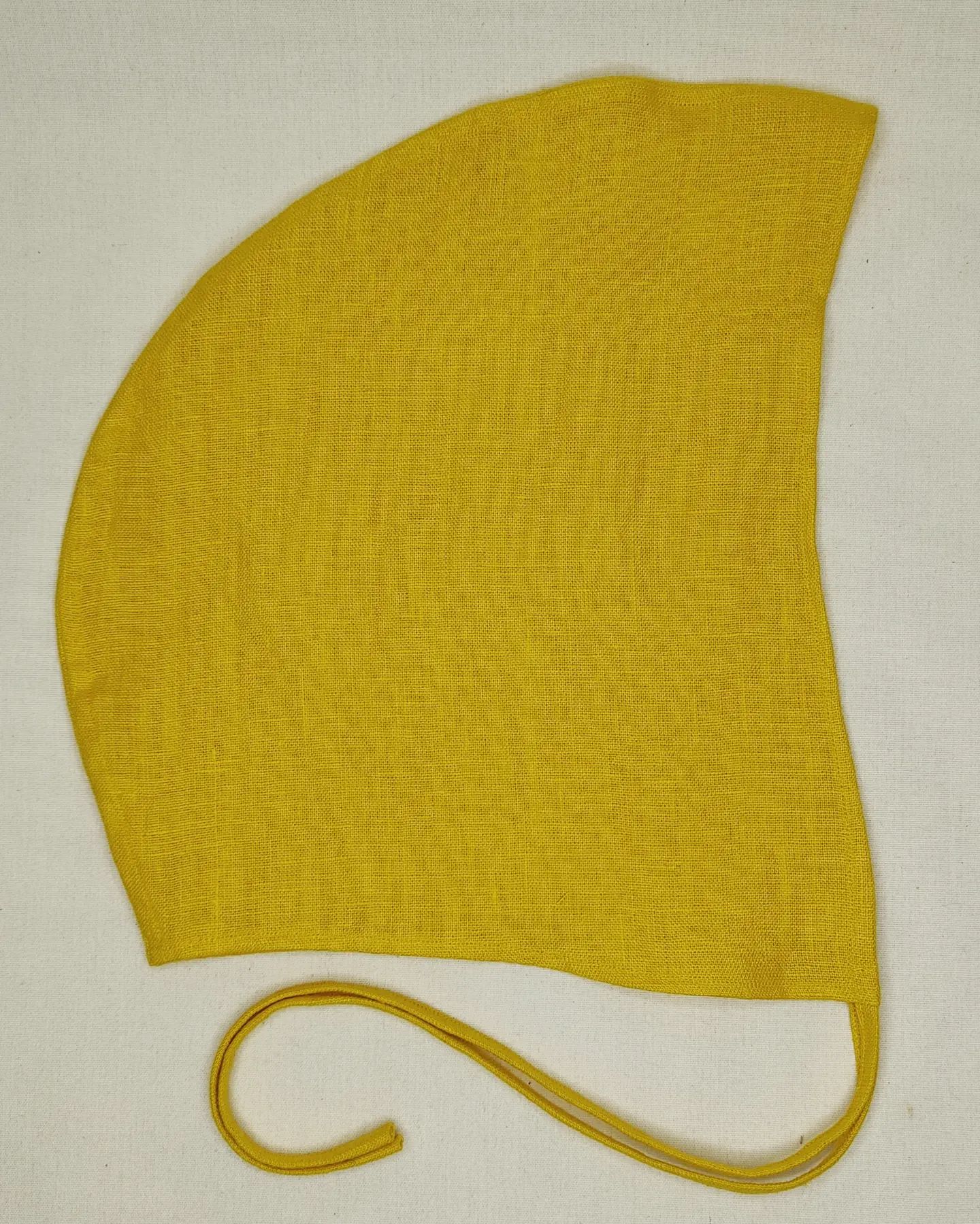Large linen coif/arming cap - yellow - unprinted - Racaire's Workshop