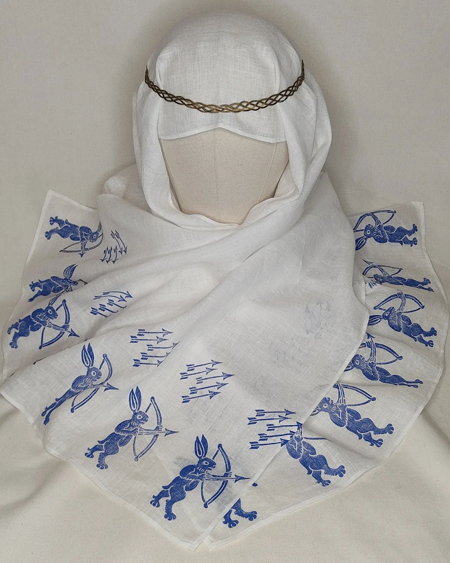 Scarf with 14th century archer bunny & arrows print - white/blue ...